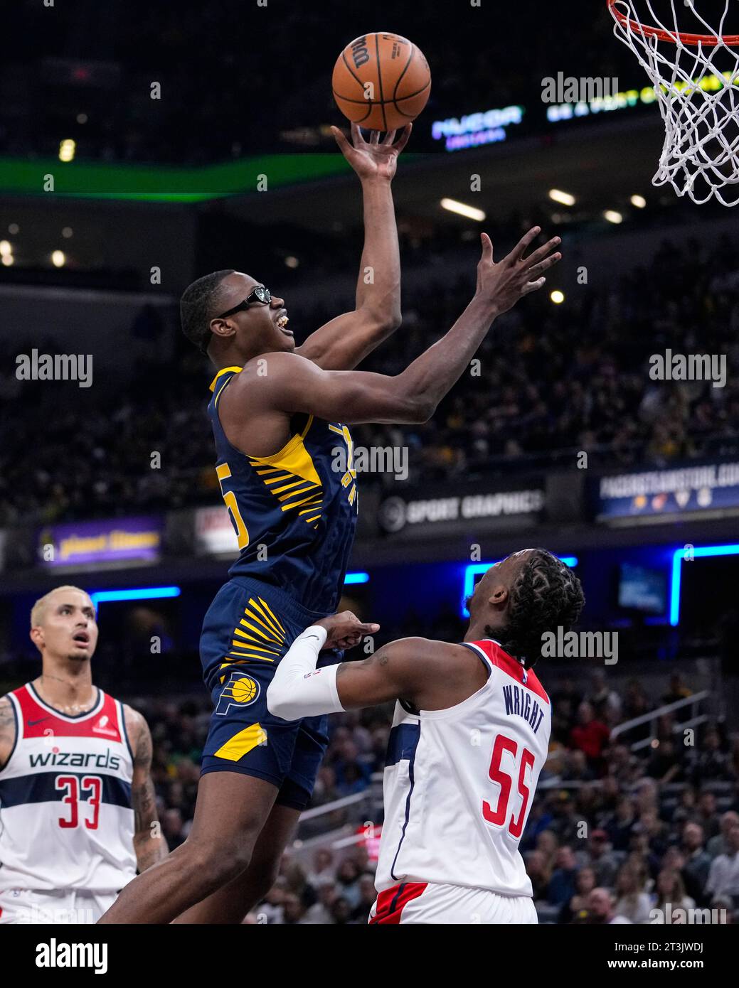 Indiana Pacers forward Jalen Smith (25) shoots over Washington Wizards ...