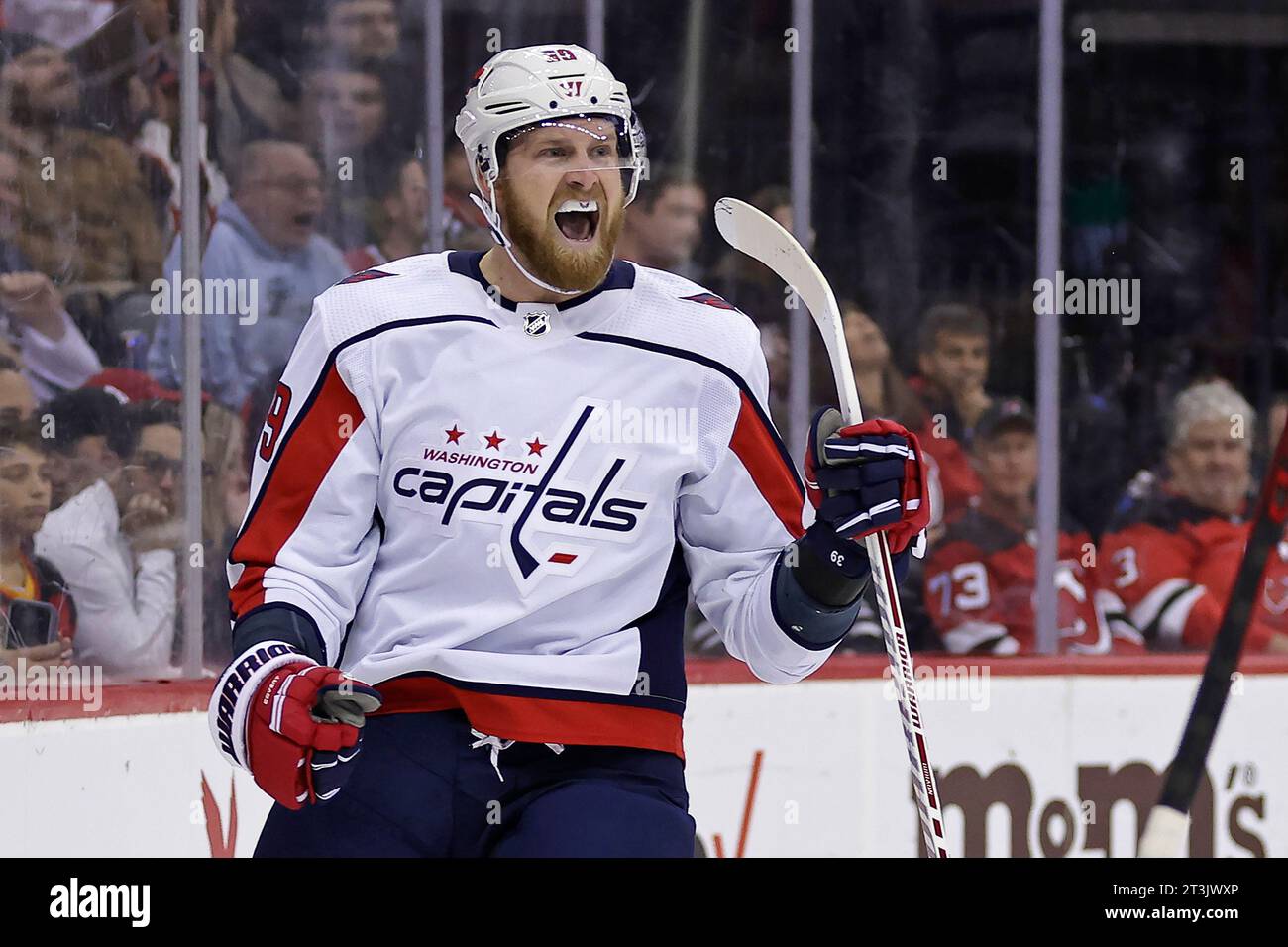Washington Capitals right wing Anthony Mantha celebrates a goal against ...
