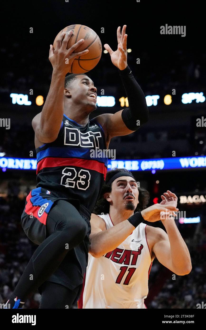 Detroit Pistons guard Jaden Ivey (23) derives to the basket over Miami ...