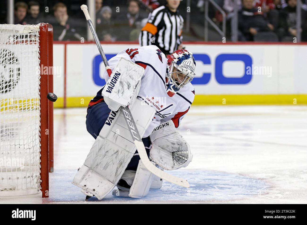 Washington Capitals goaltender Hunter Shepard makes a save against the ...
