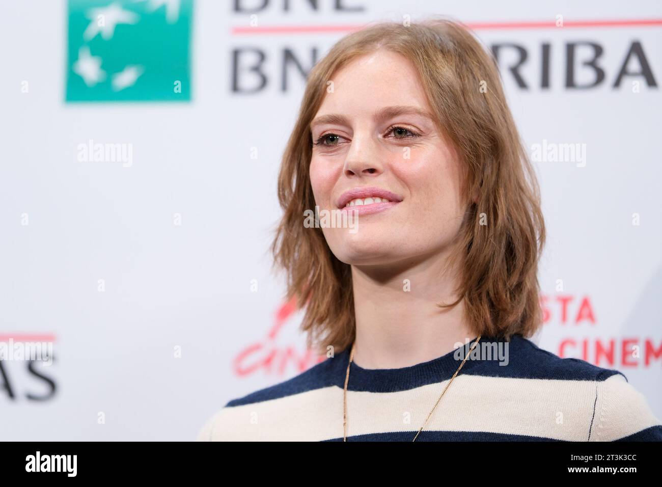 Davide bottone hi-res stock photography and images - Alamy