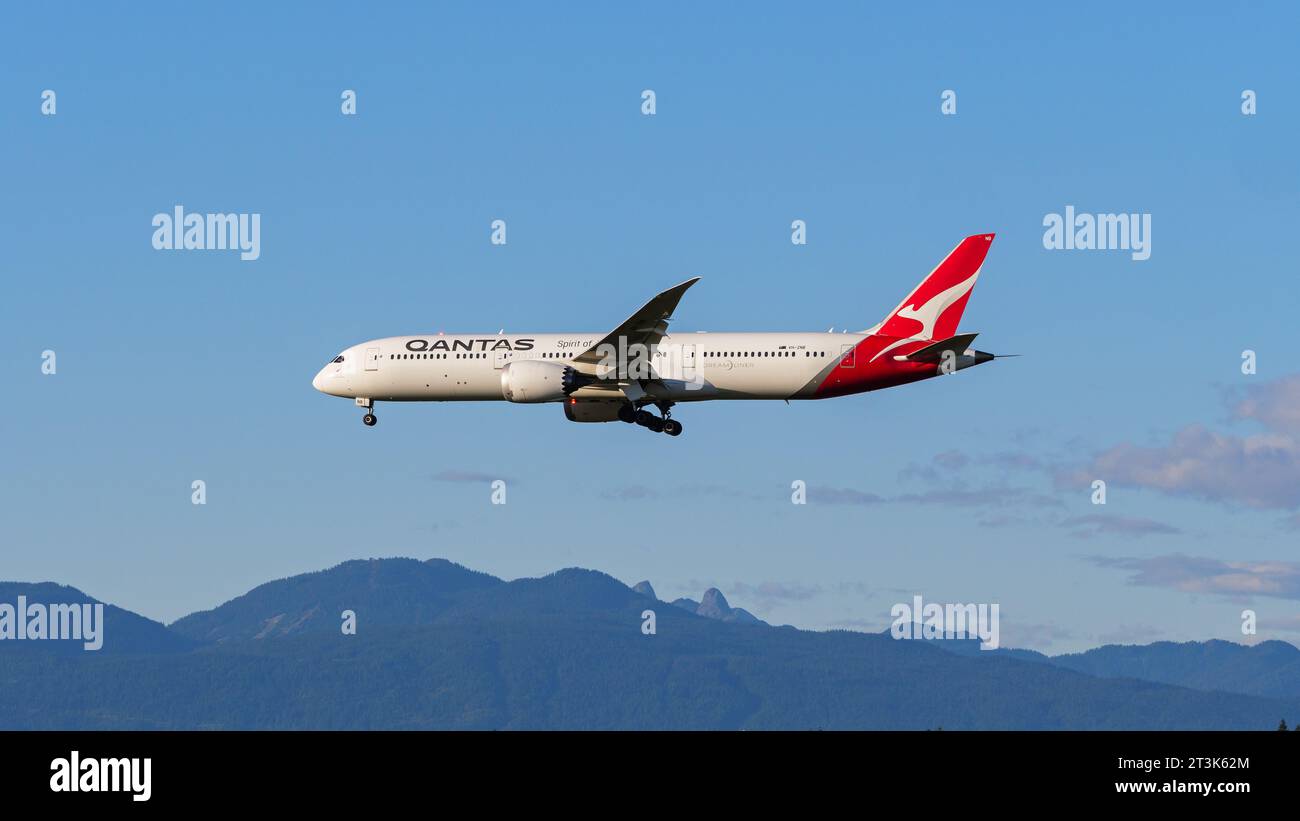 Richmond, British Columbia, Canada. 30th Sep, 2023. A Qantas Boeing 787 ...