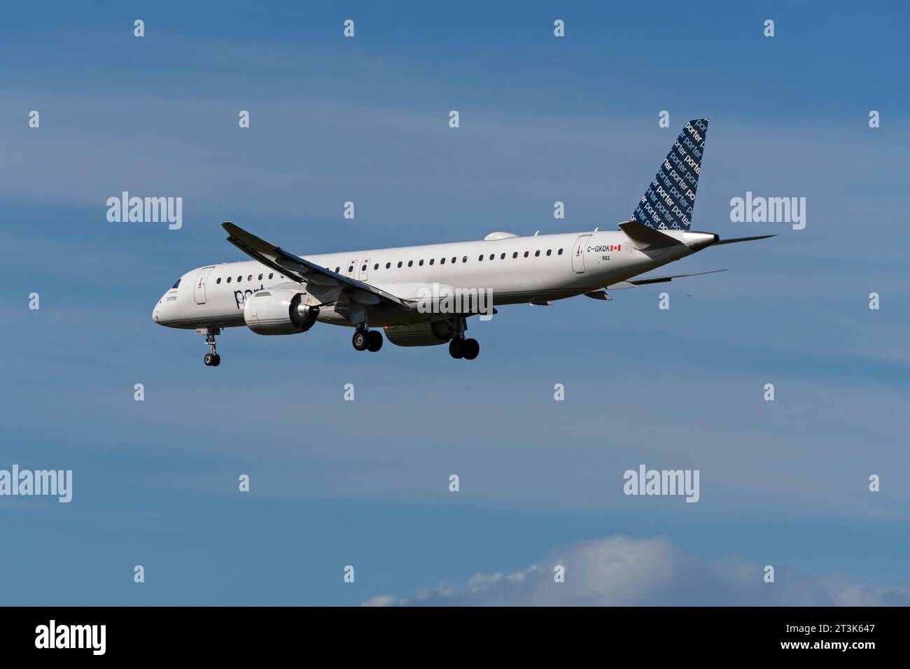 Embraer e195 e2 hi-res stock photography and images - Alamy