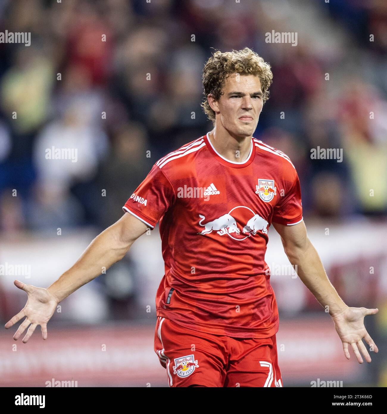 New York Red Bulls forward Tom Barlow celebrates his goal against ...