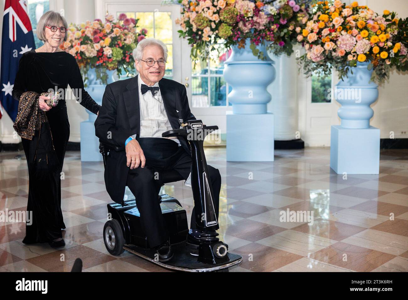 Washington, United States. 25th Oct, 2023. Mr. Itzhak Perlman & Mrs ...