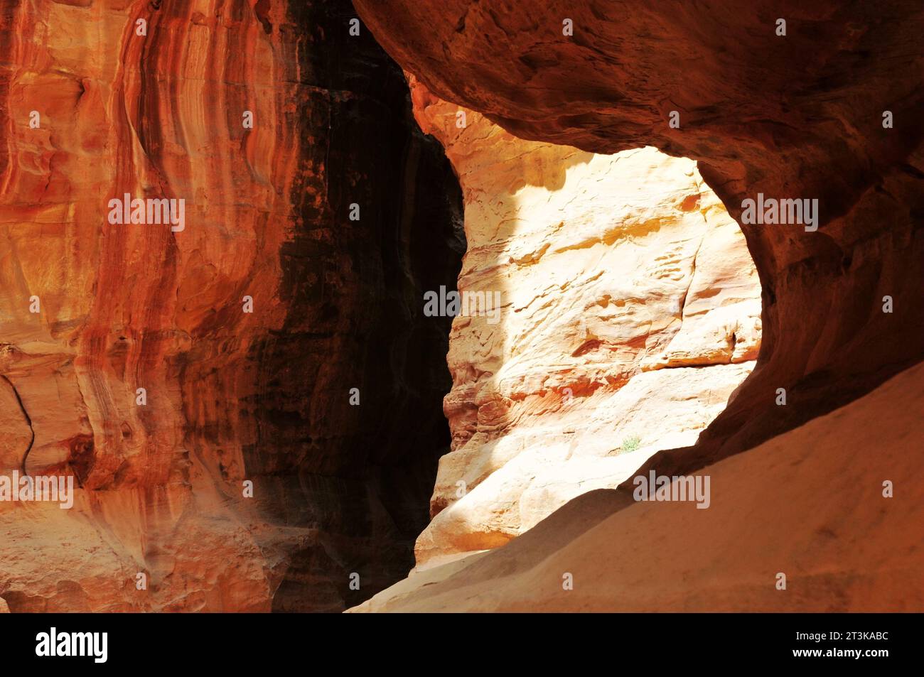 A beautiful rock photo in Petra, Jordan Stock Photo - Alamy