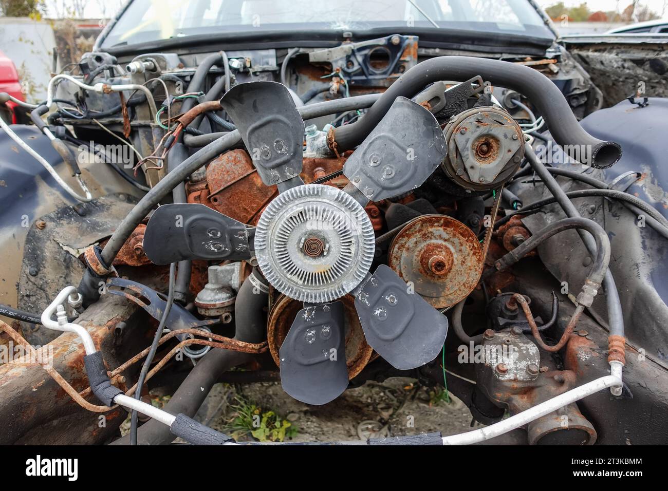 Rusty car parts hi-res stock photography and images - Alamy