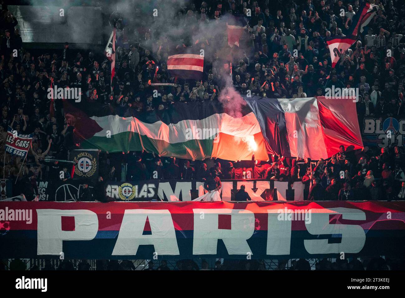 Paris, France. 25th Oct, 2023. Paris Saint-Germain (PSG) supporters ...