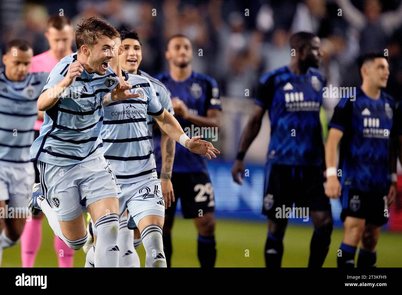 Sporting Kansas City players celebrate after winning a penalty shootout ...