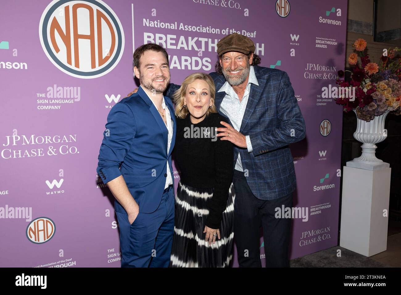 Los Angeles, USA. 25th Oct, 2023. Daniel Durrant, Marlee Matlin and ...