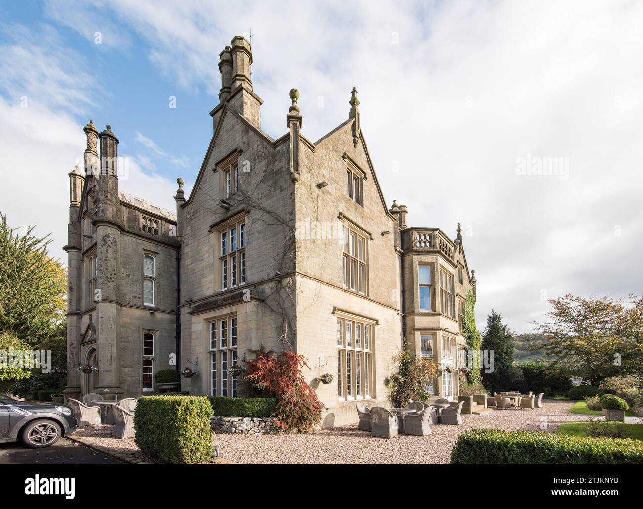 Grade 2 listed falcon manor settle hi-res stock photography and images ...