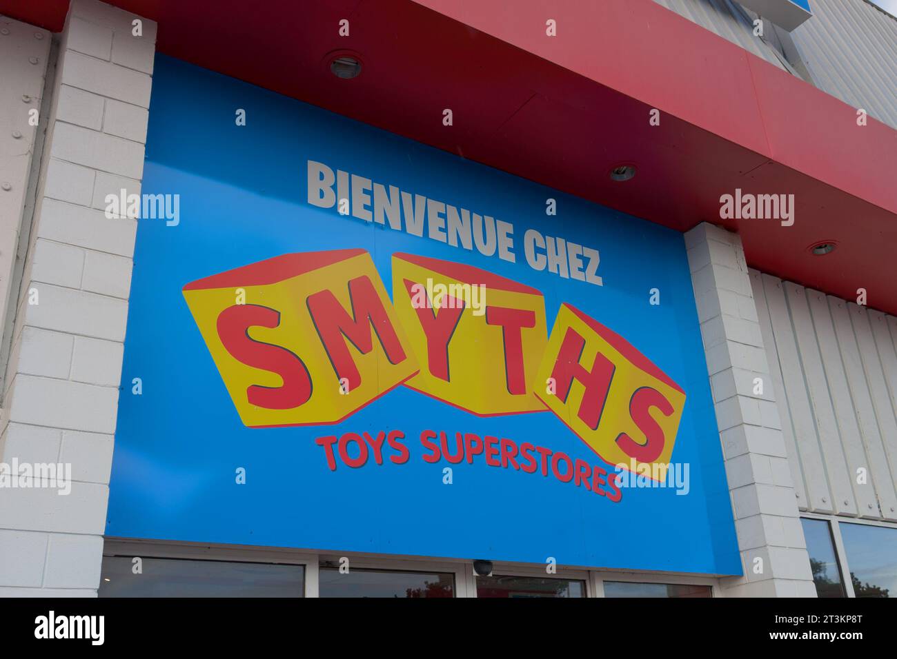 Bordeaux , France - 10 19 2023 : Smyths Toys Superstores logo brand and ...