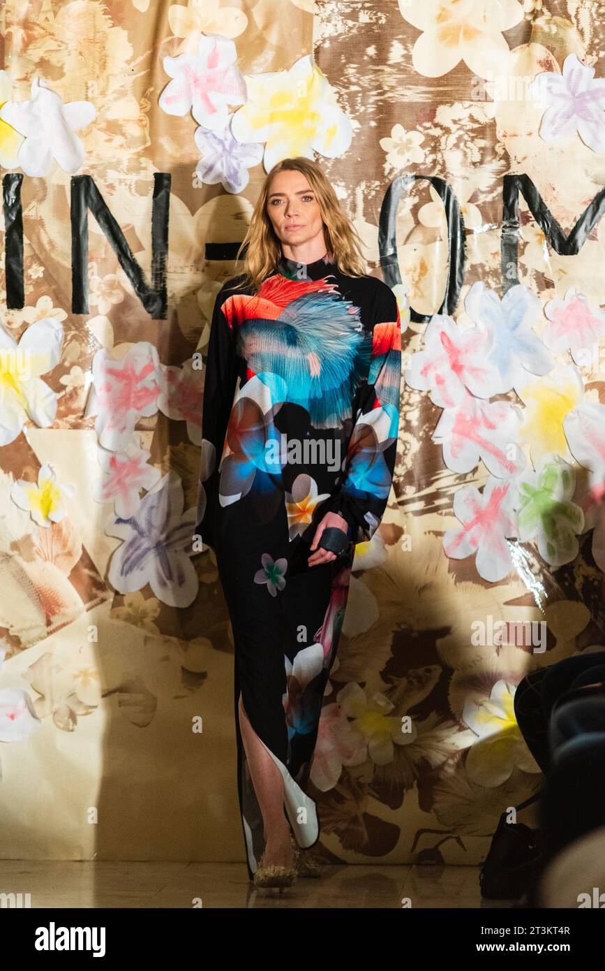 Jodie Kidd returned to the catwalk for the first time in ten years ...