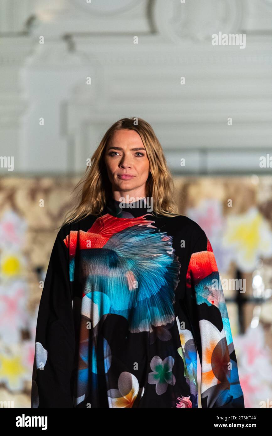 Jodie kidd model hi-res stock photography and images - Alamy