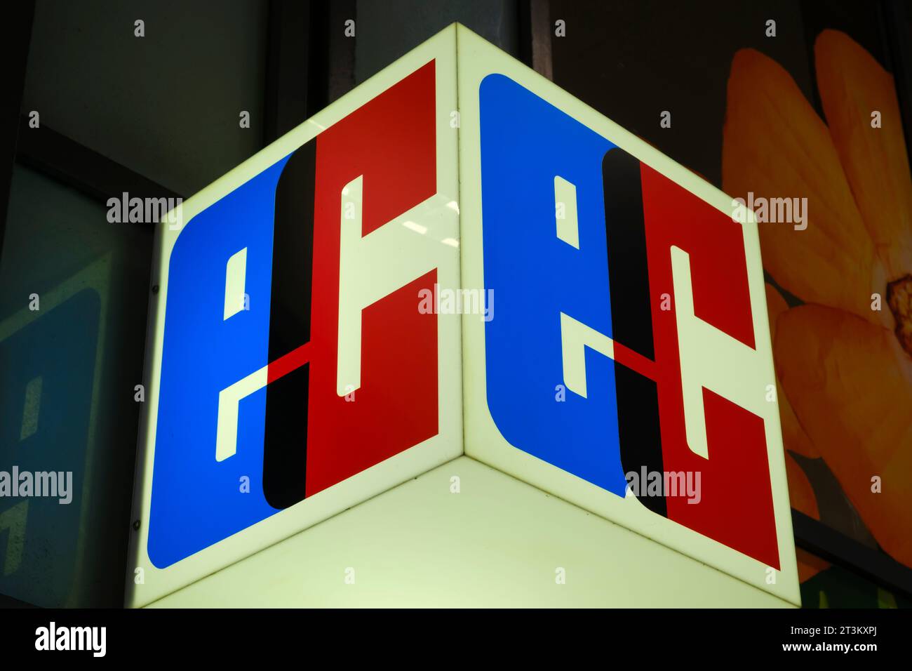 Label logo sign hi-res stock photography and images - Alamy