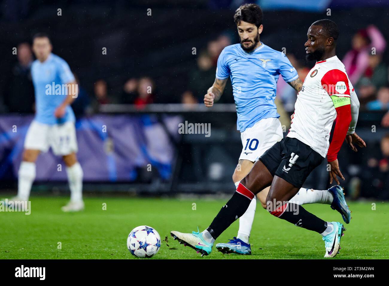 ROTTERDAM, NETHERLANDS - OCTOBER 25: Lutsharel Geertruida (Feyenoord ...