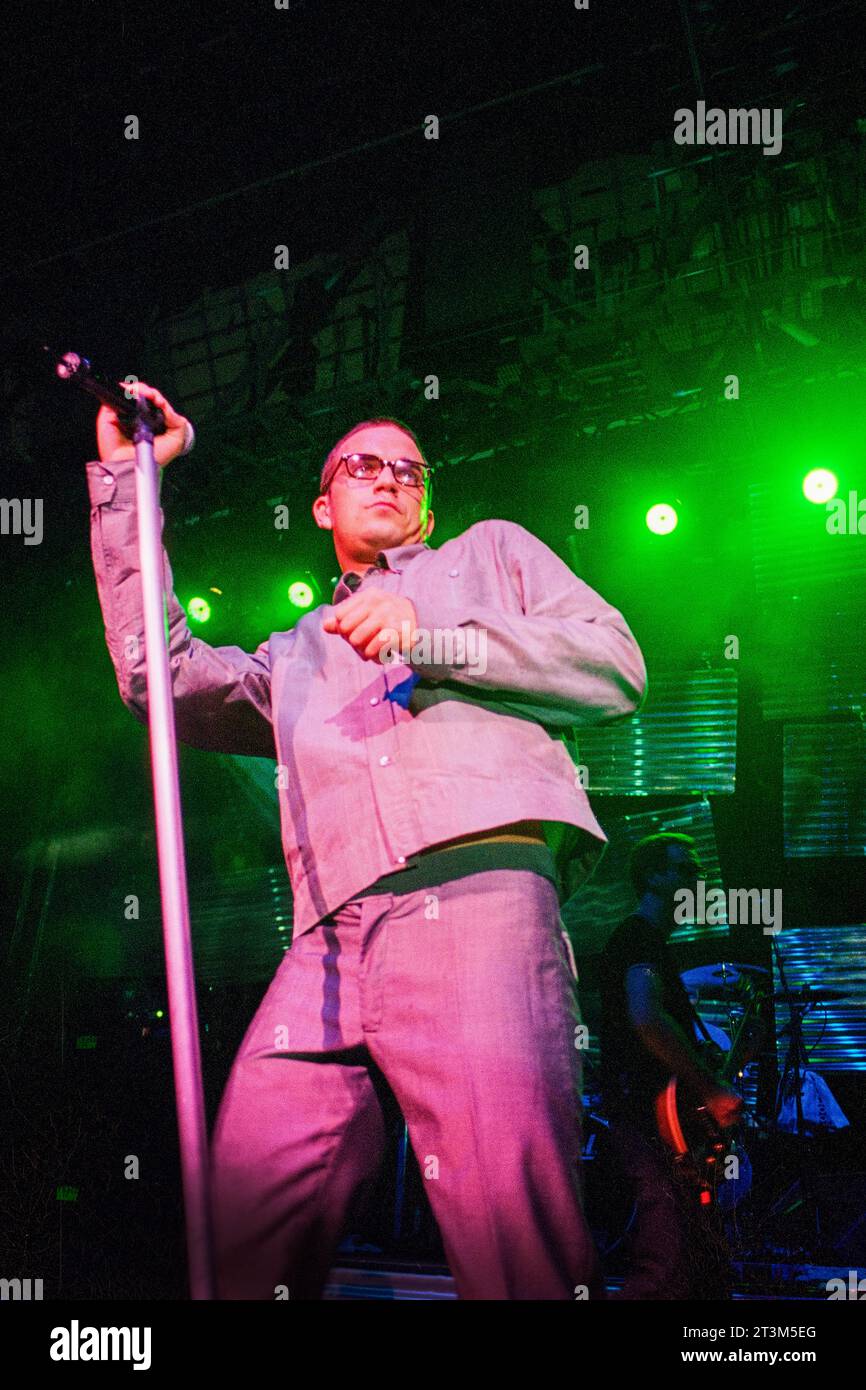 ROBBIE WILLIAMS, SINGER, FIRST TOUR, 1997: Robbie Williams playing live ...