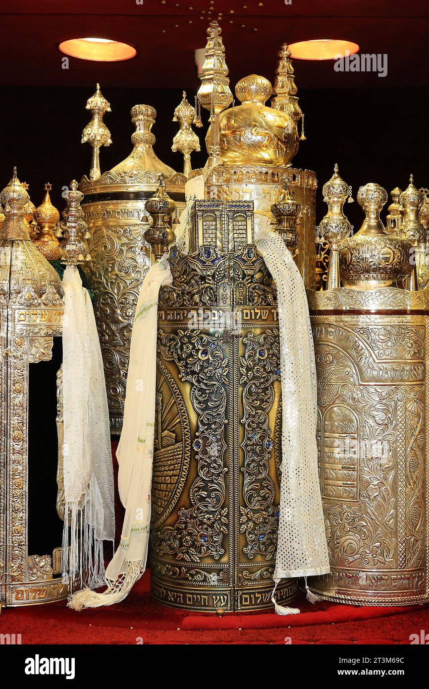 Holy torah hi-res stock photography and images - Alamy