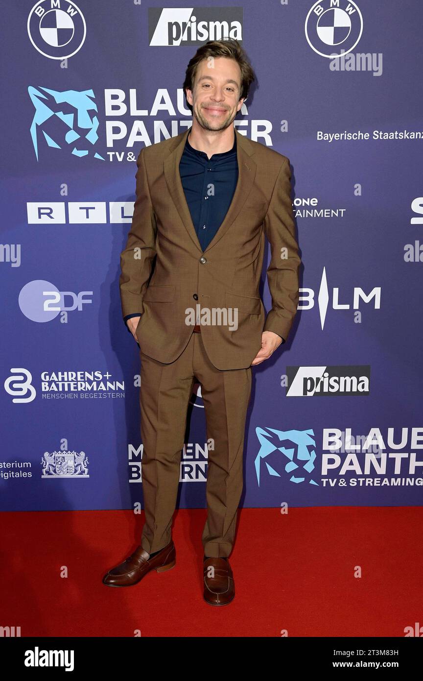 Tobias Tobi Krell bei der Verleihung vom Blauer Panther - TV ...