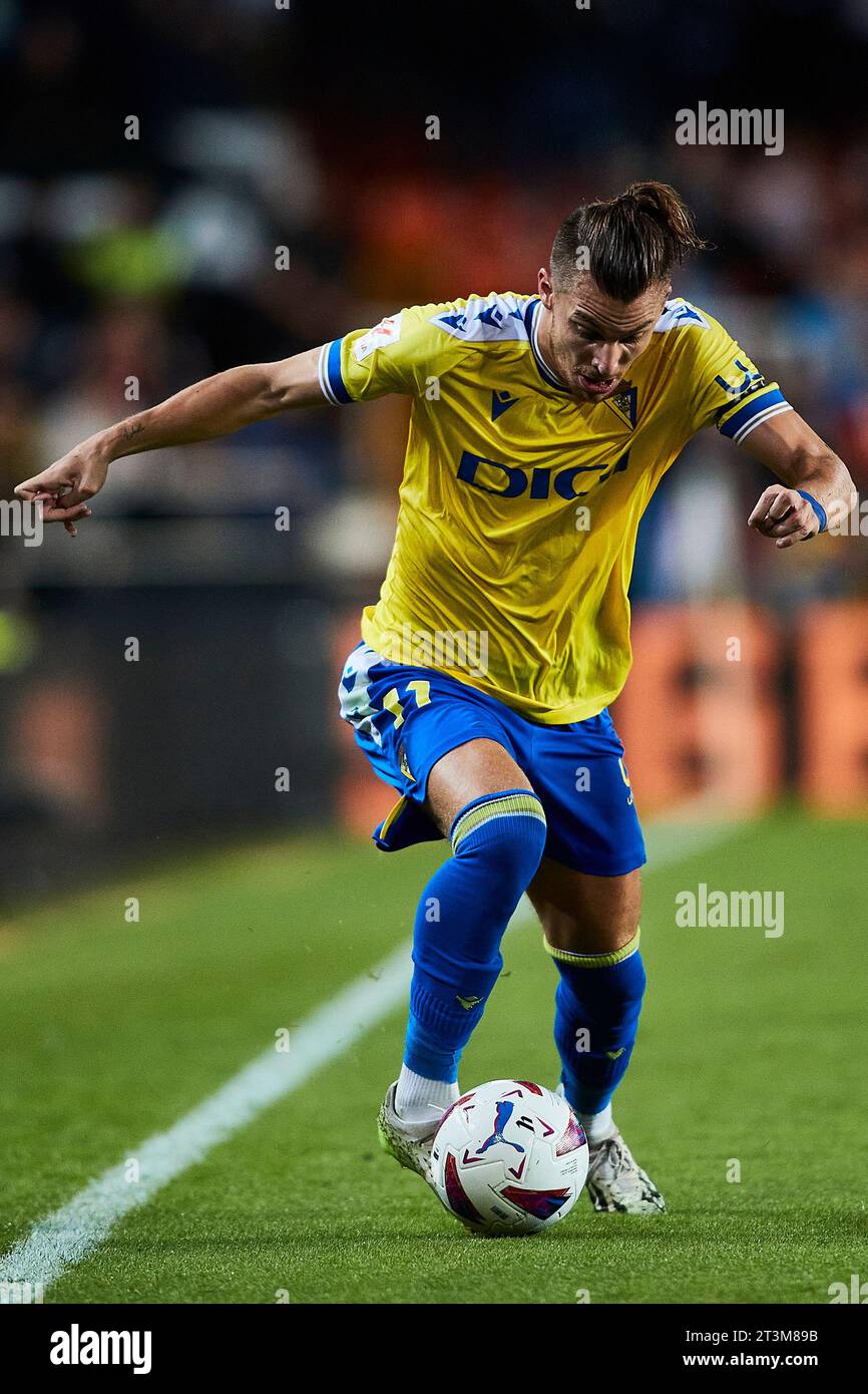 Ivan Alejo of Cadiz CF in action during the LaLiga EA Sports match ...