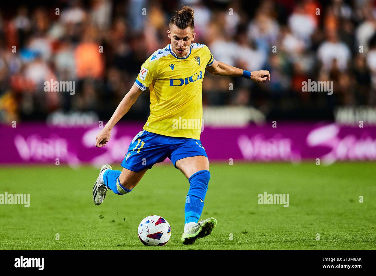 Ivan Alejo of Cadiz CF in action during the LaLiga EA Sports match ...