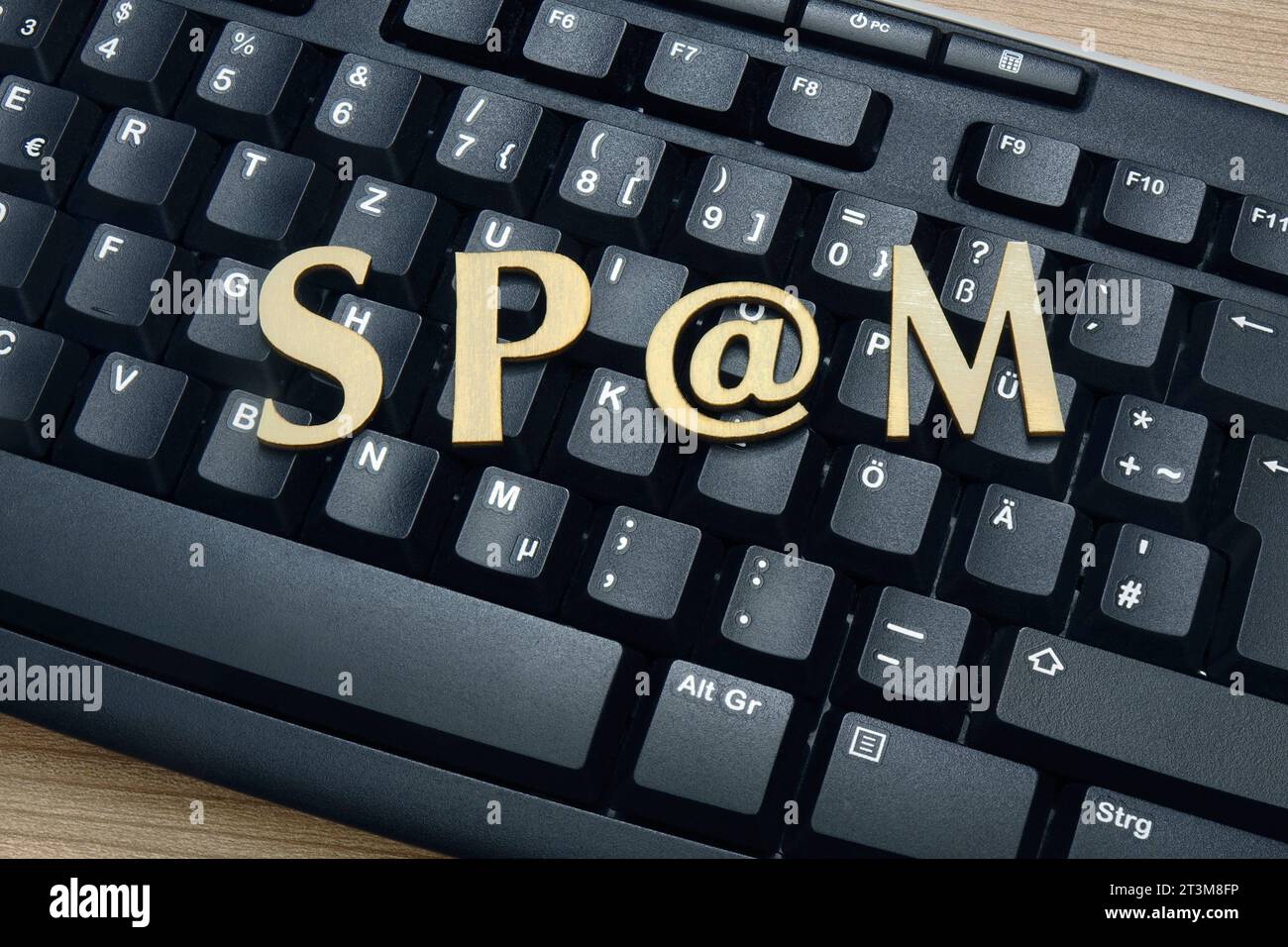E mail zeichen auf der tastatur hi-res stock photography and images - Alamy