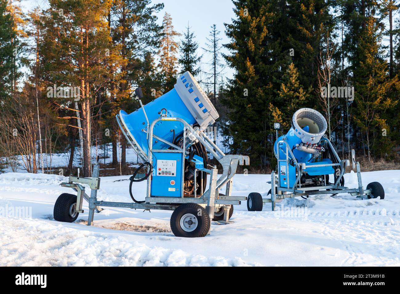 Blue gun hi-res stock photography and images - Alamy