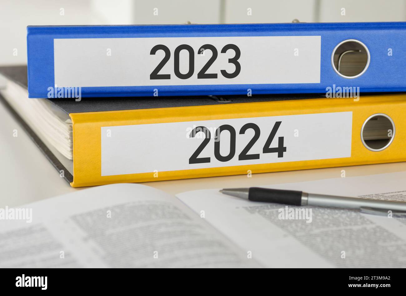 Folders with the label 2023 and 2024 Stock Photo - Alamy