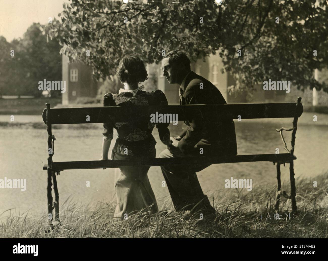 Danish actors Berthe Qvistgaard and Henrik Bentzon in the movie Giftes ...