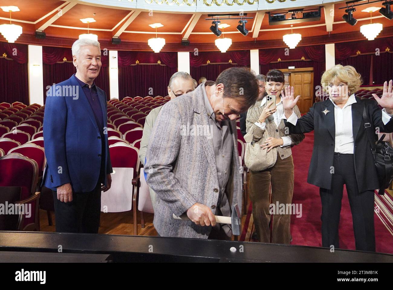 Moscow. Moscow Mayor Sergei Sobyanin (left), Actor Efim Shifrin with a ...