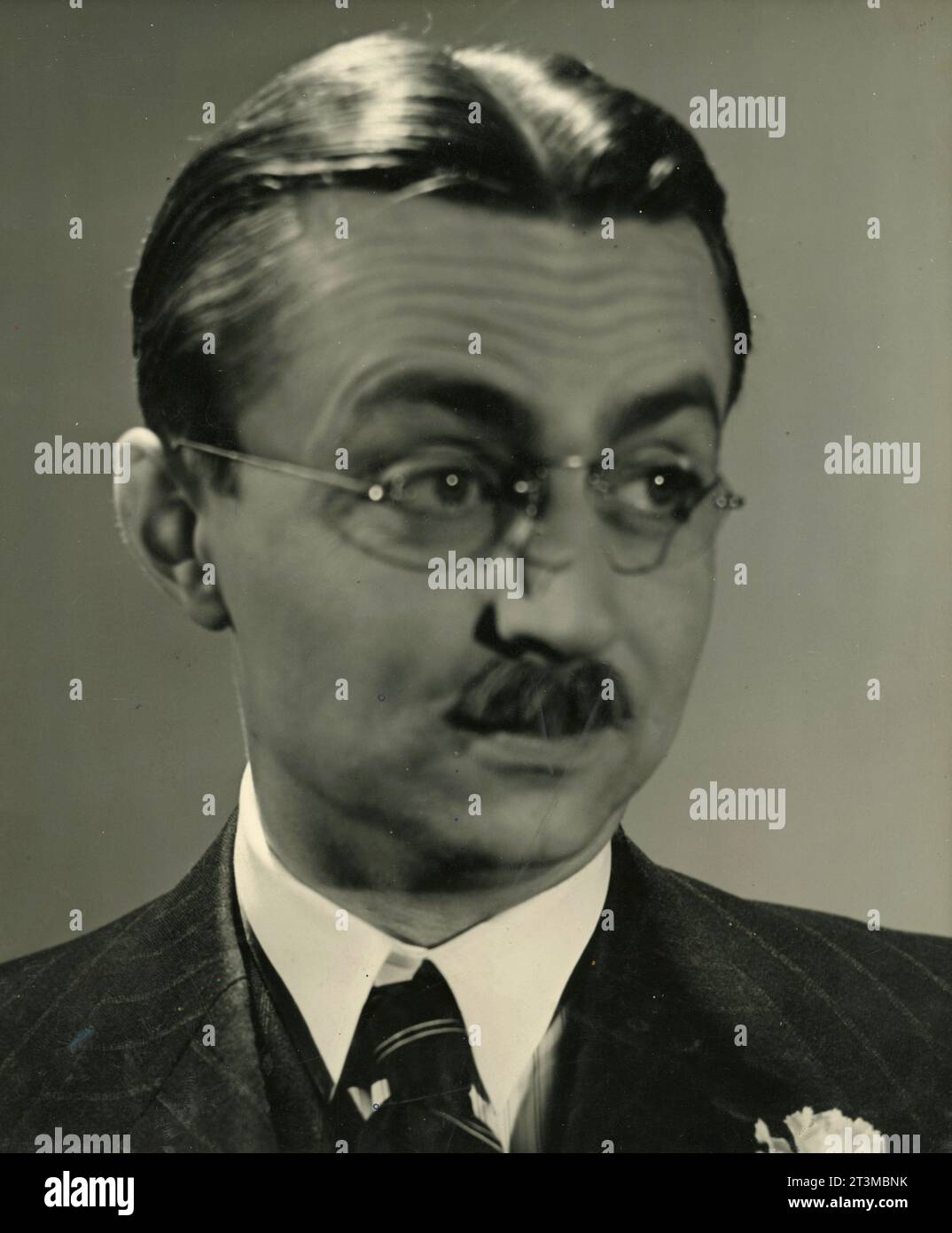 Danish actor Helge Kjaerulff-Schmidt, Denmark 1940s Stock Photo - Alamy