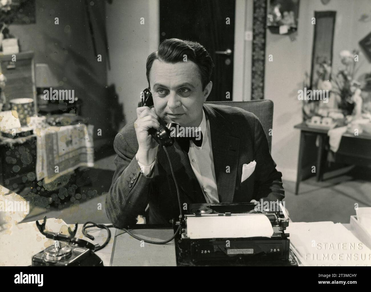 Danish actor Helge Kjaerulff-Schmidt in the movie Kaerlighedsdoktoren ...