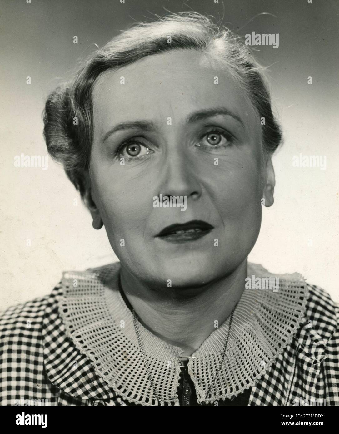 Danish actress Randi Michelsen in the movie Otte Akkorder, Denmark 1944 ...