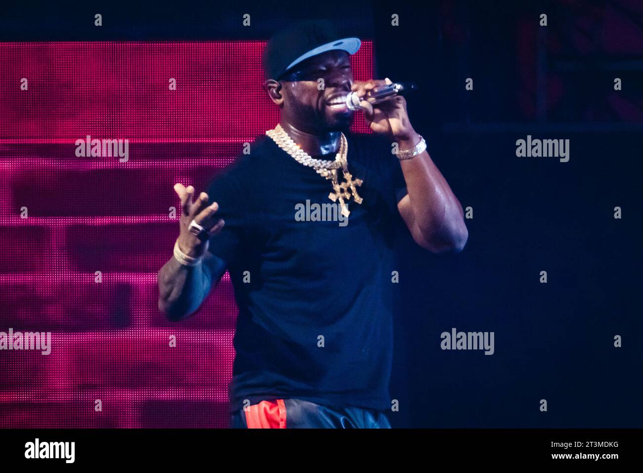 50 cent on stage hi-res stock photography and images - Alamy