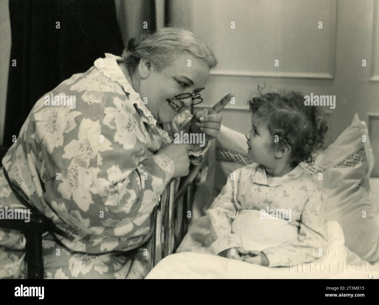 Danish actresses Elga Olga Svendsen and Connie Meiling in the movie Kidnapped, Denmark 1935 ...