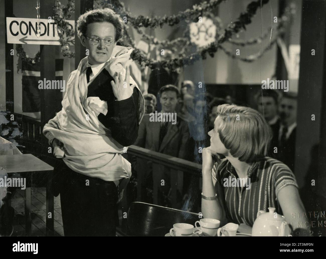 Danish actor Ove Sprogøe and actress Birgitte Reimer in the movie Vi ...