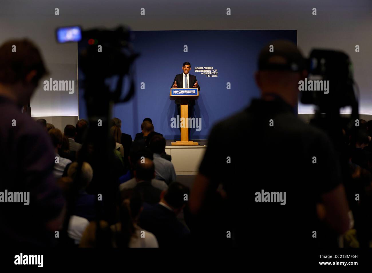 Prime Minister Rishi Sunak delivers a speech setting out how he will ...