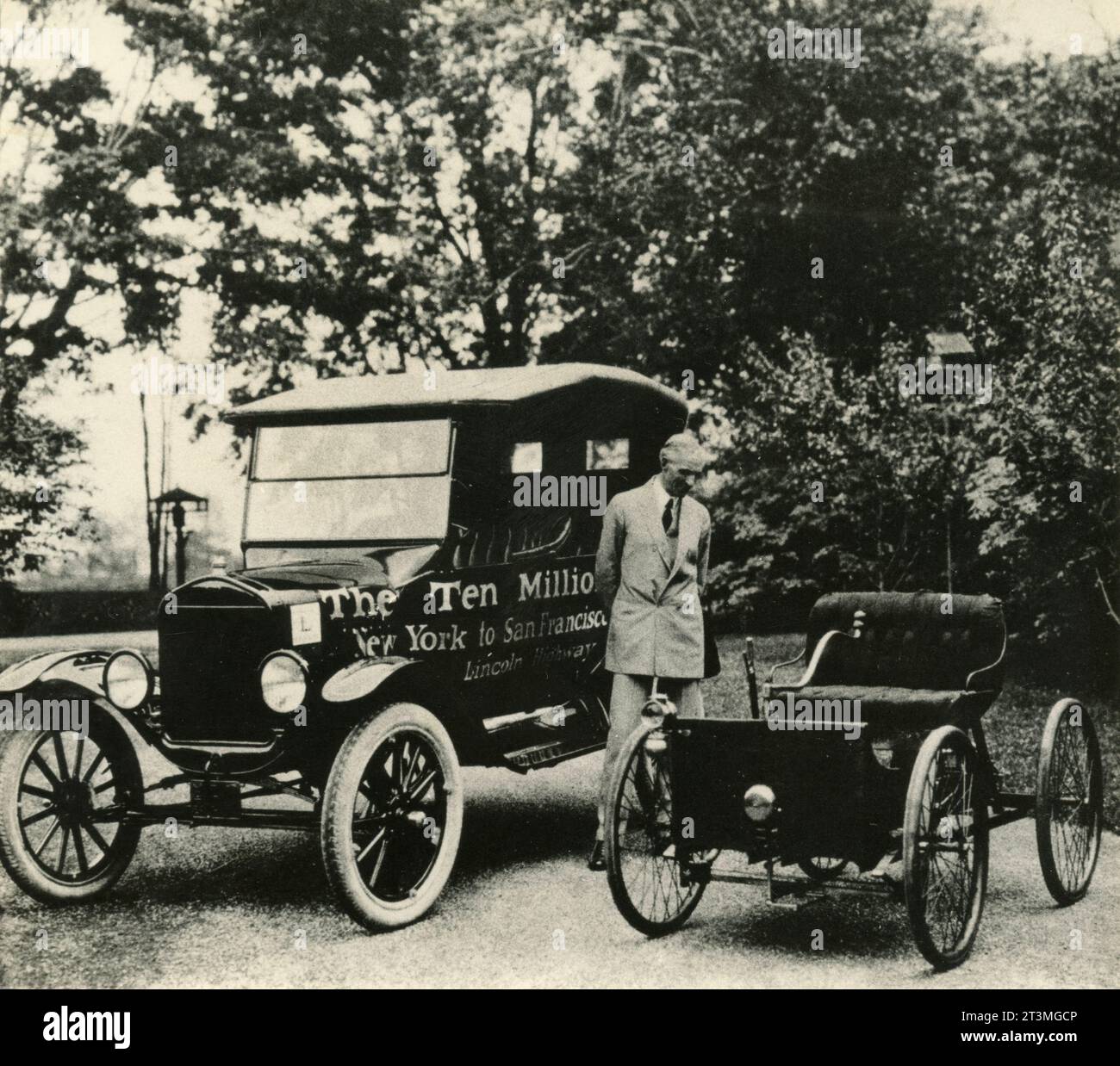 Henry ford with his first ford car of 1896 hi-res stock photography and ...