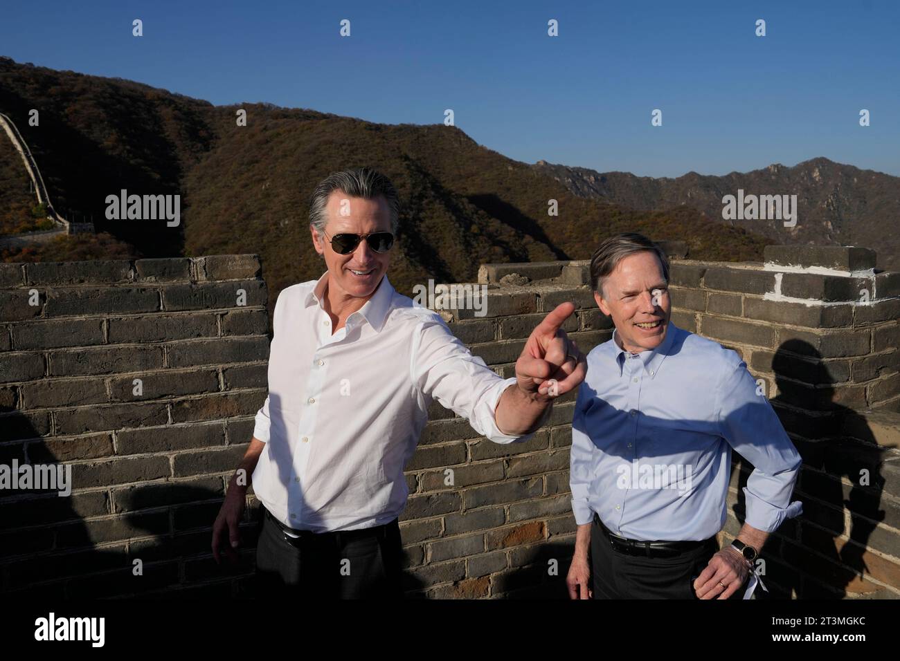 California Gov. Gavin Newsom, left, with U.S. ambassador to China ...