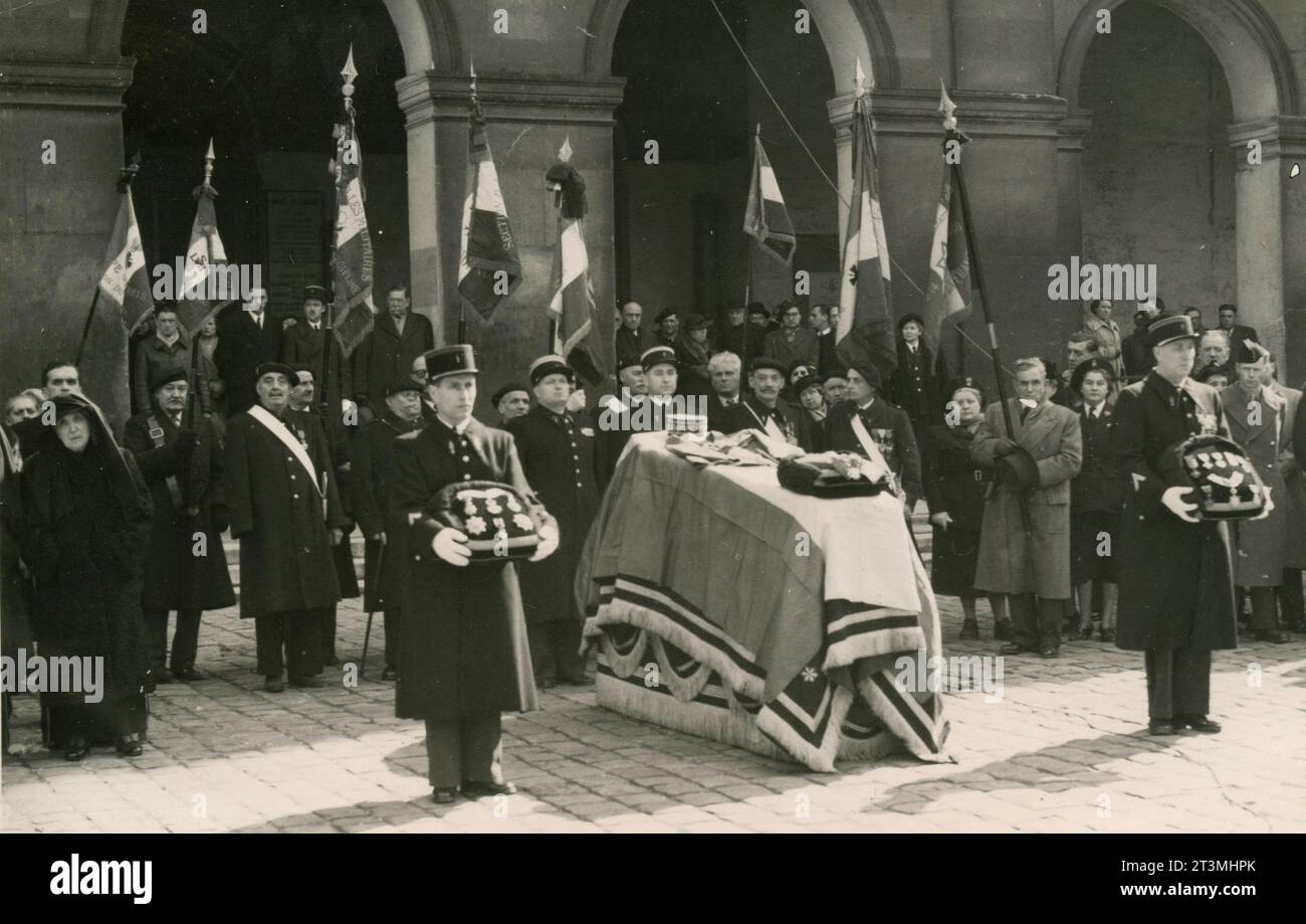 The funeral of French General Rodes, Paris, France 1951 Stock Photo - Alamy