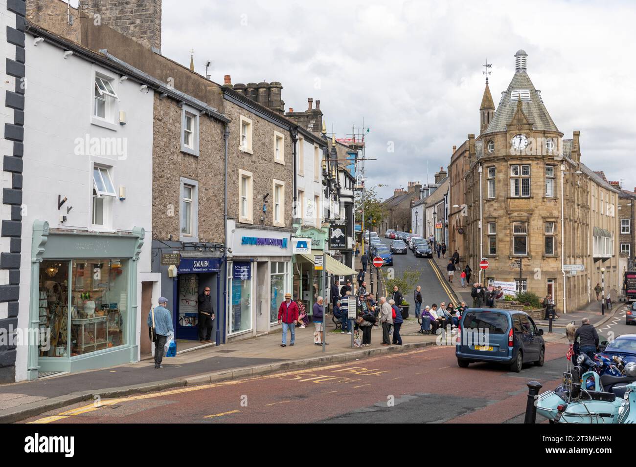 Clitheroe town centre, a Lancashire town in the Ribble valley Stock ...