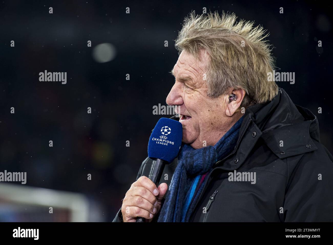 Headshot interview football hi-res stock photography and images - Alamy