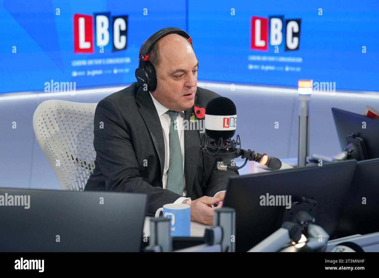 Radio globale hi-res stock photography and images - Alamy