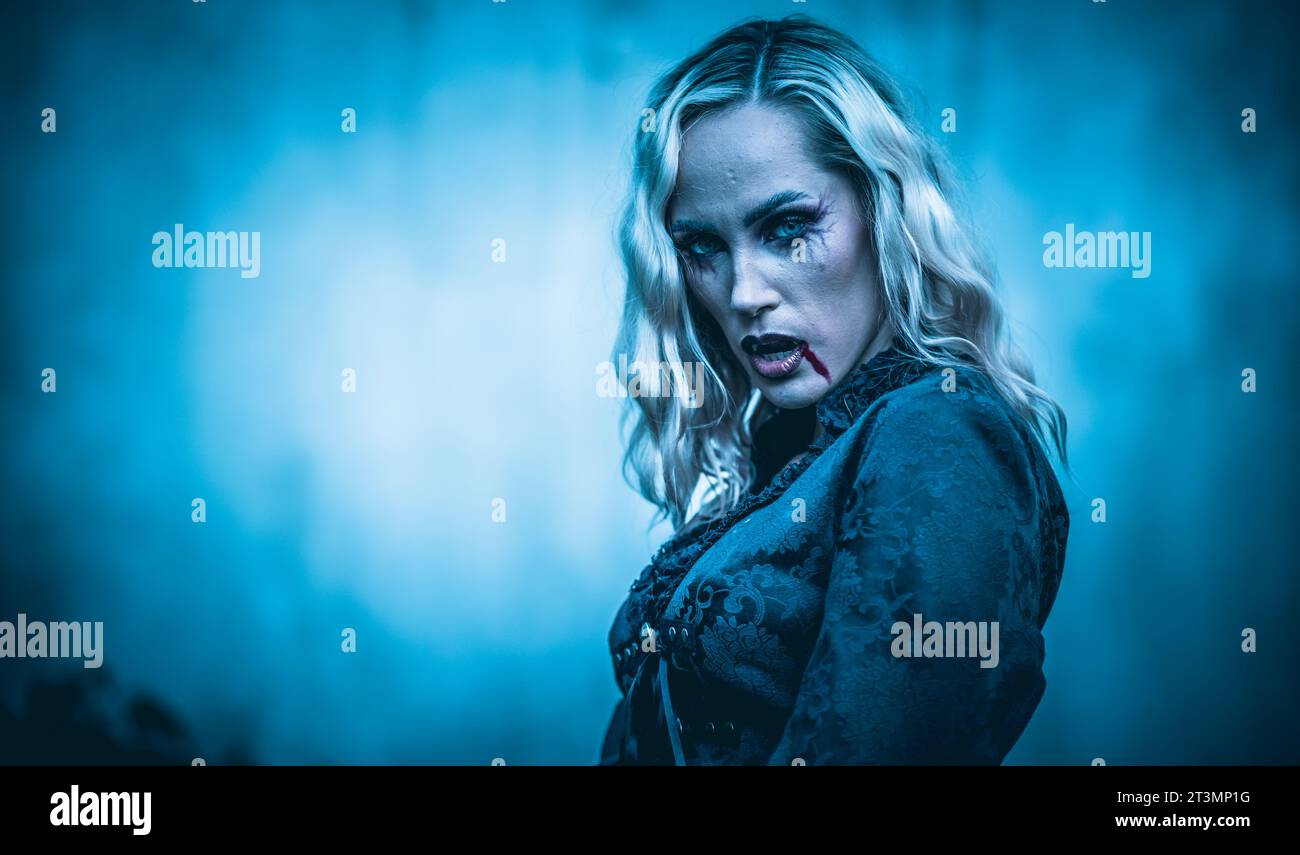 Female vampire hi-res stock photography and images - Alamy