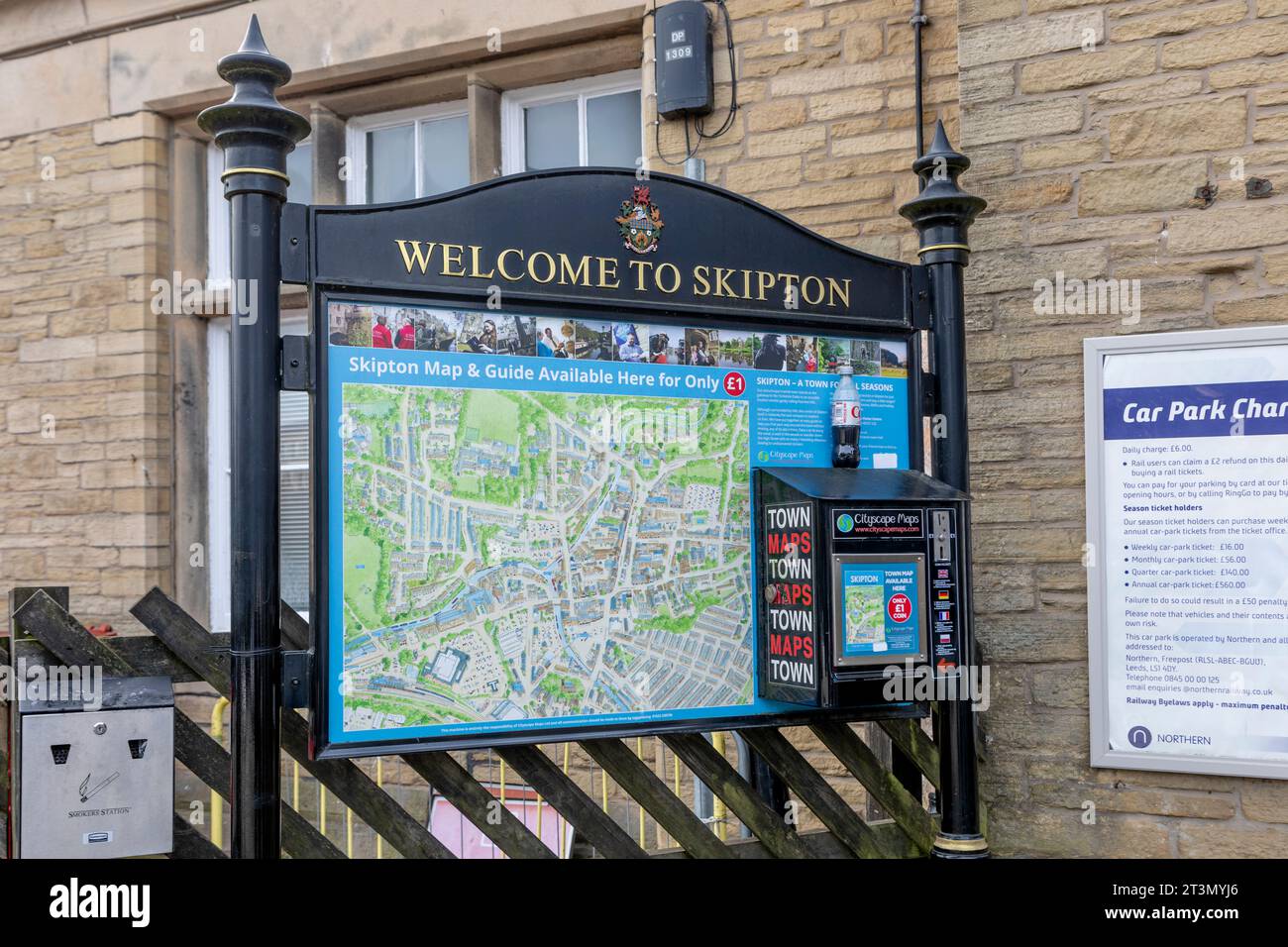 A welcome to Skipton sign with a town map Stock Photo - Alamy