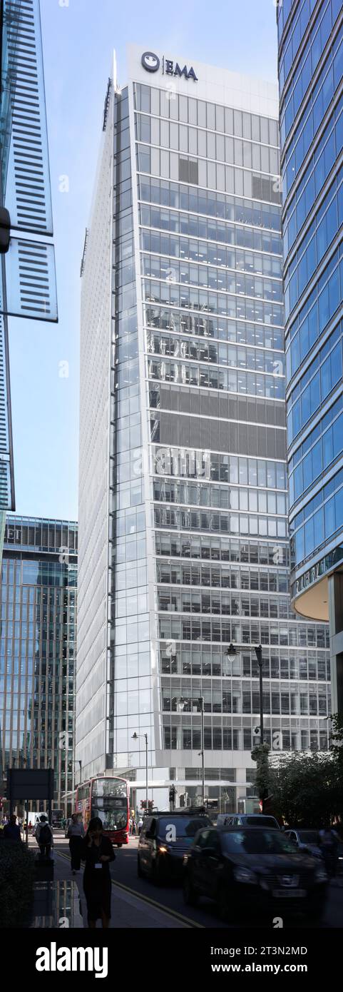 EY and WeWork at 25-30 Churchill Place, Canary Wharf financial district ...