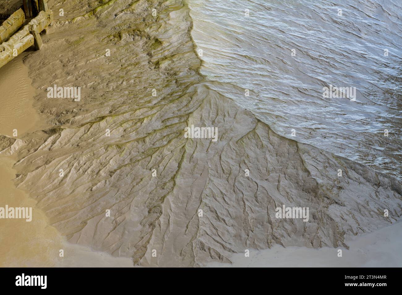 Claupy mud hi-res stock photography and images - Alamy