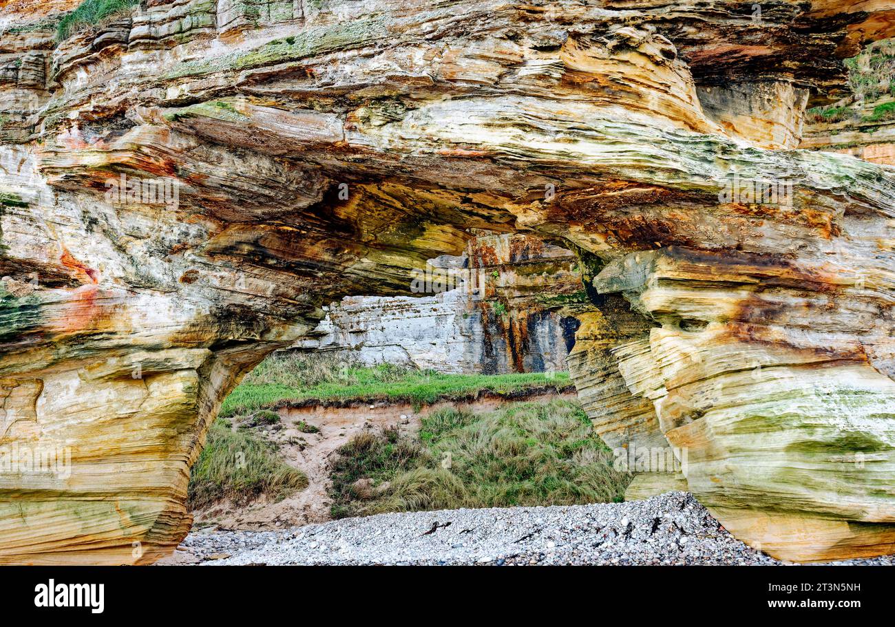 Coloured sandstone on coast hi-res stock photography and images - Alamy