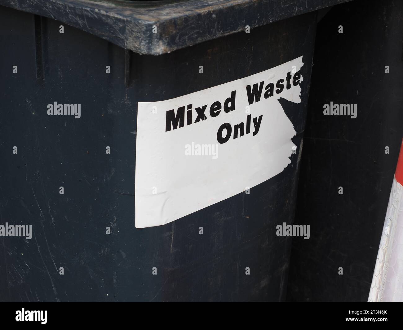 Garbage only sign hi-res stock photography and images - Alamy
