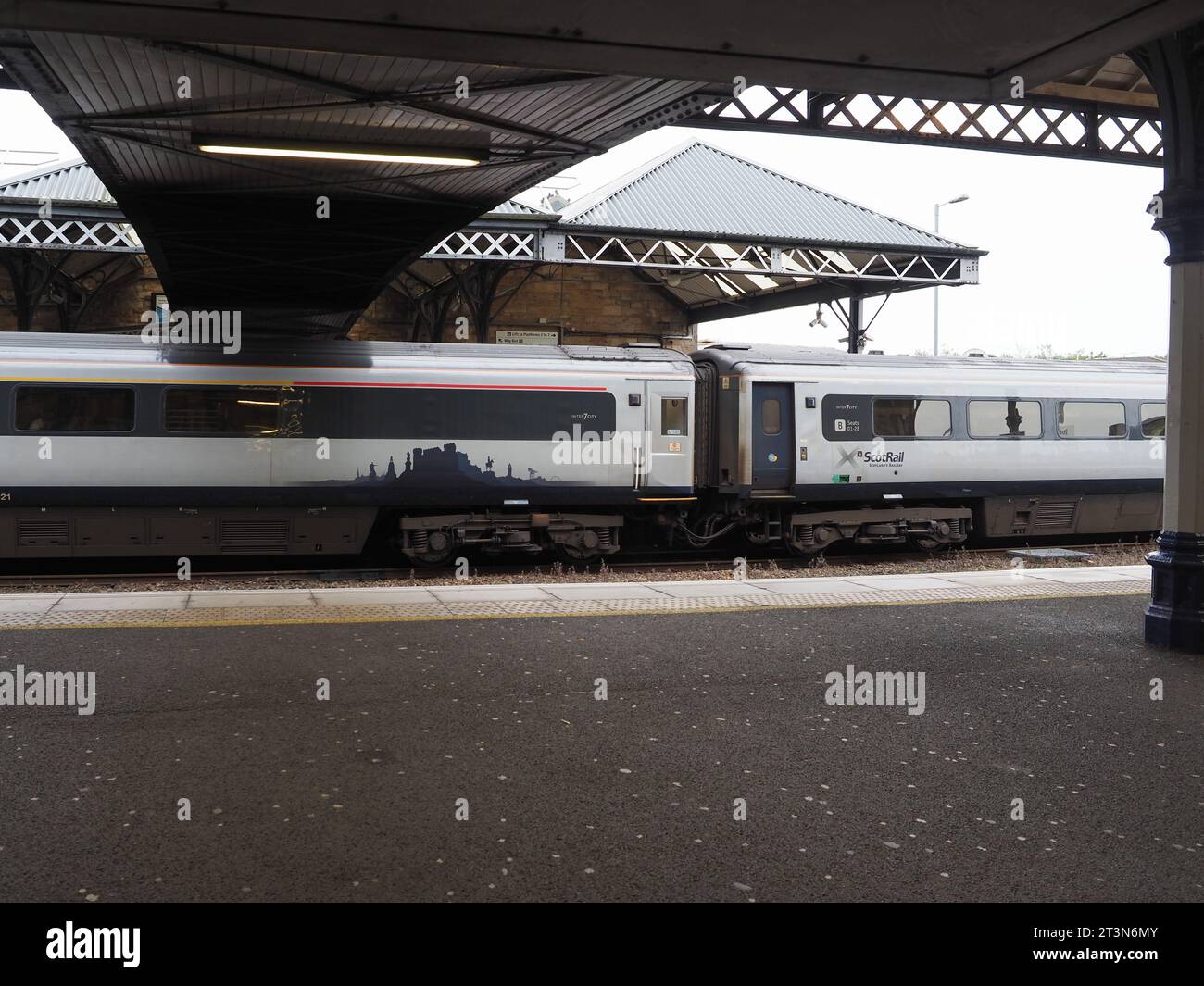 PERTH, UK - SEPTEMBER 13, 2023: Perth railway station Stock Photo - Alamy